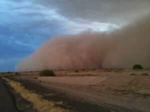 Heed the Warnings: Safety Tips For Driving When Dust Storms Approach