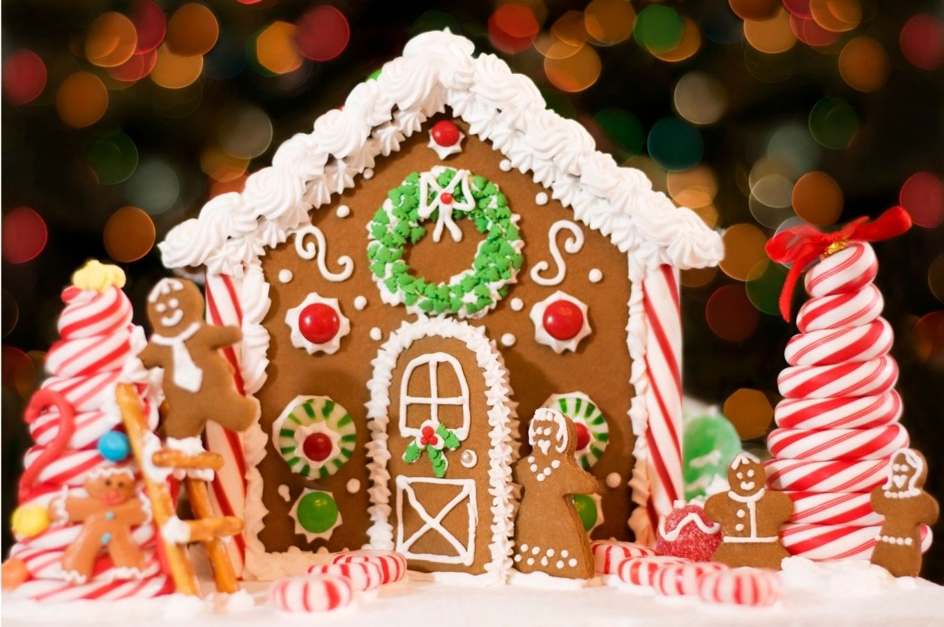 How To Make The Ultimate Gingerbread House - Fill Your Plate