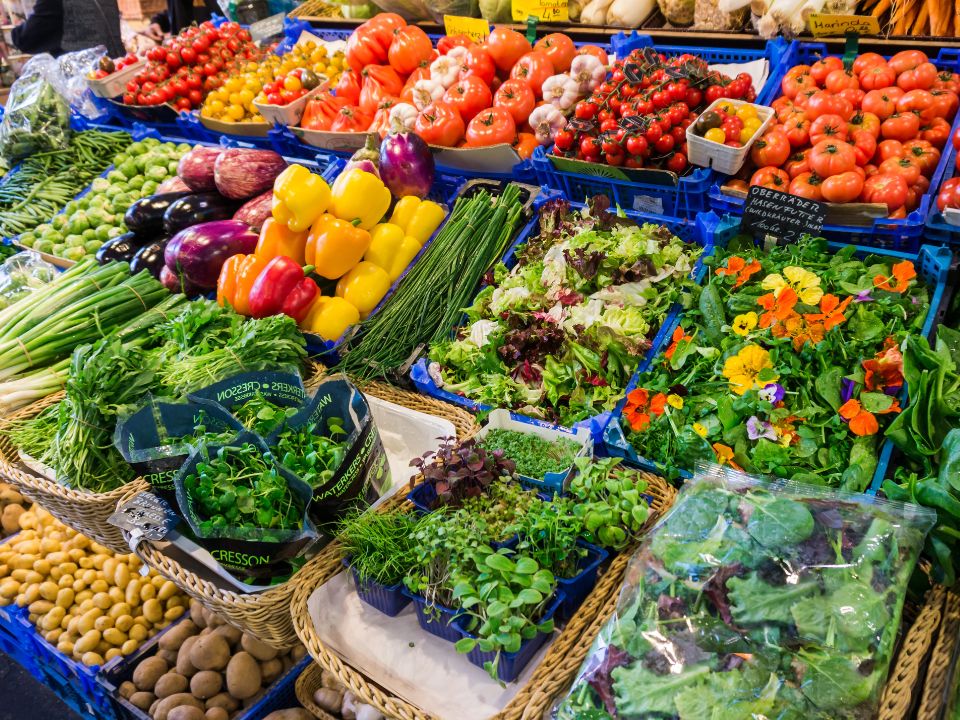 How to Buy Local Food: A Simple Guide - Fill Your Plate